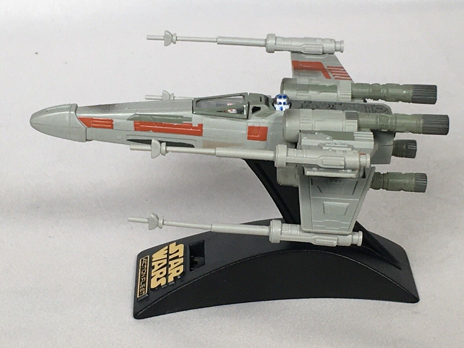 Luke's X-Wing Starfighter • Collection • Star Wars Universe